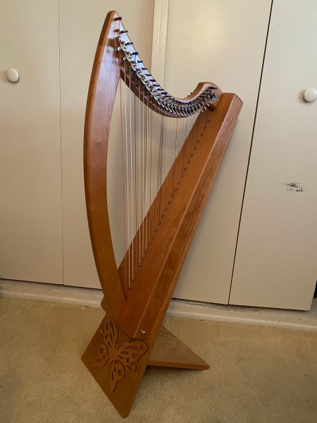 The Smart Stand and Cart for Small Harps | Make it easy on yourself!